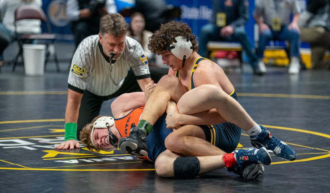 Montoursville has five wrestlers advance to championship quarterfinals ...